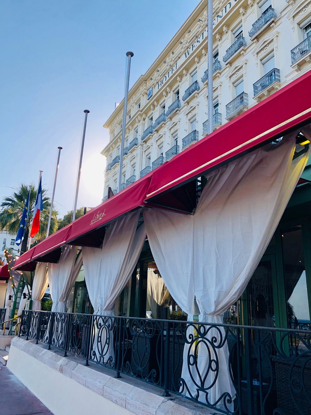 5 raisons d'aller prendre l'apéro à l'Hôtel West End